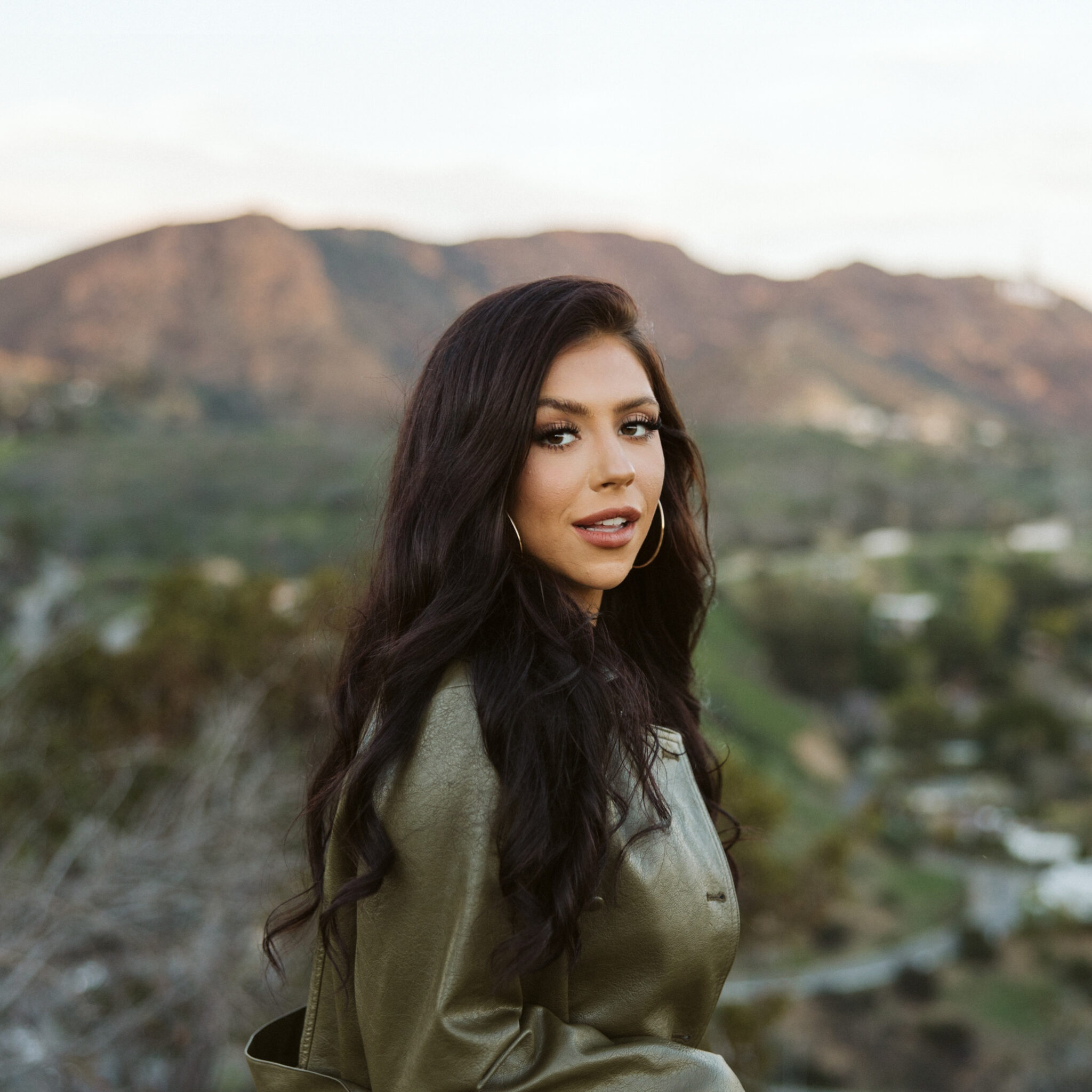 Lizzie Morgan - Jeff Roberts Agency